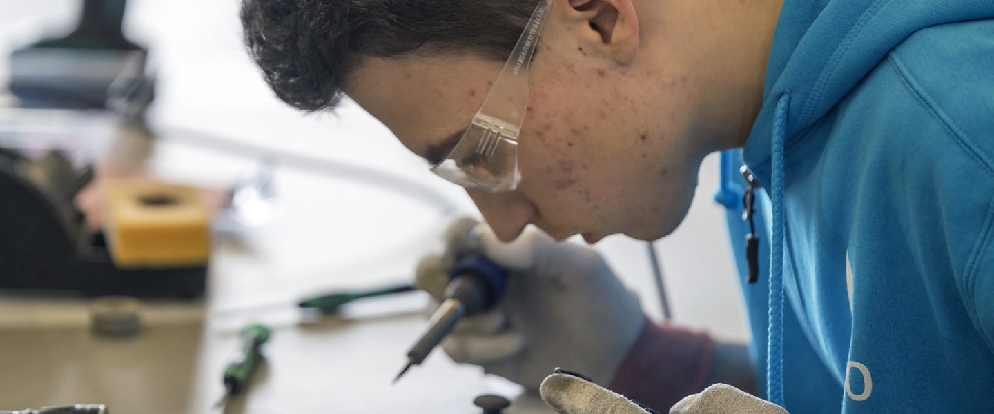 Elektroniikka-asentaja | Tieto- ja viestintätekniikan pt | OSAO